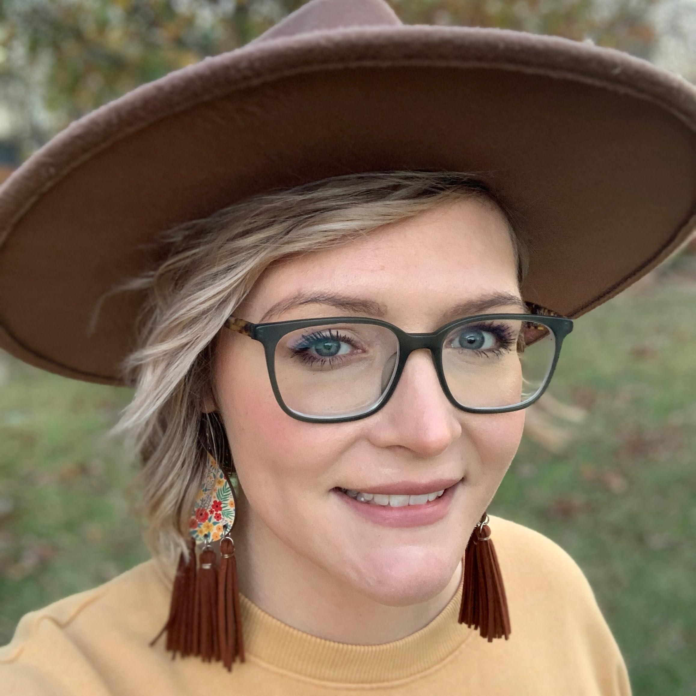 Ciera S. Snow's Amazon Page