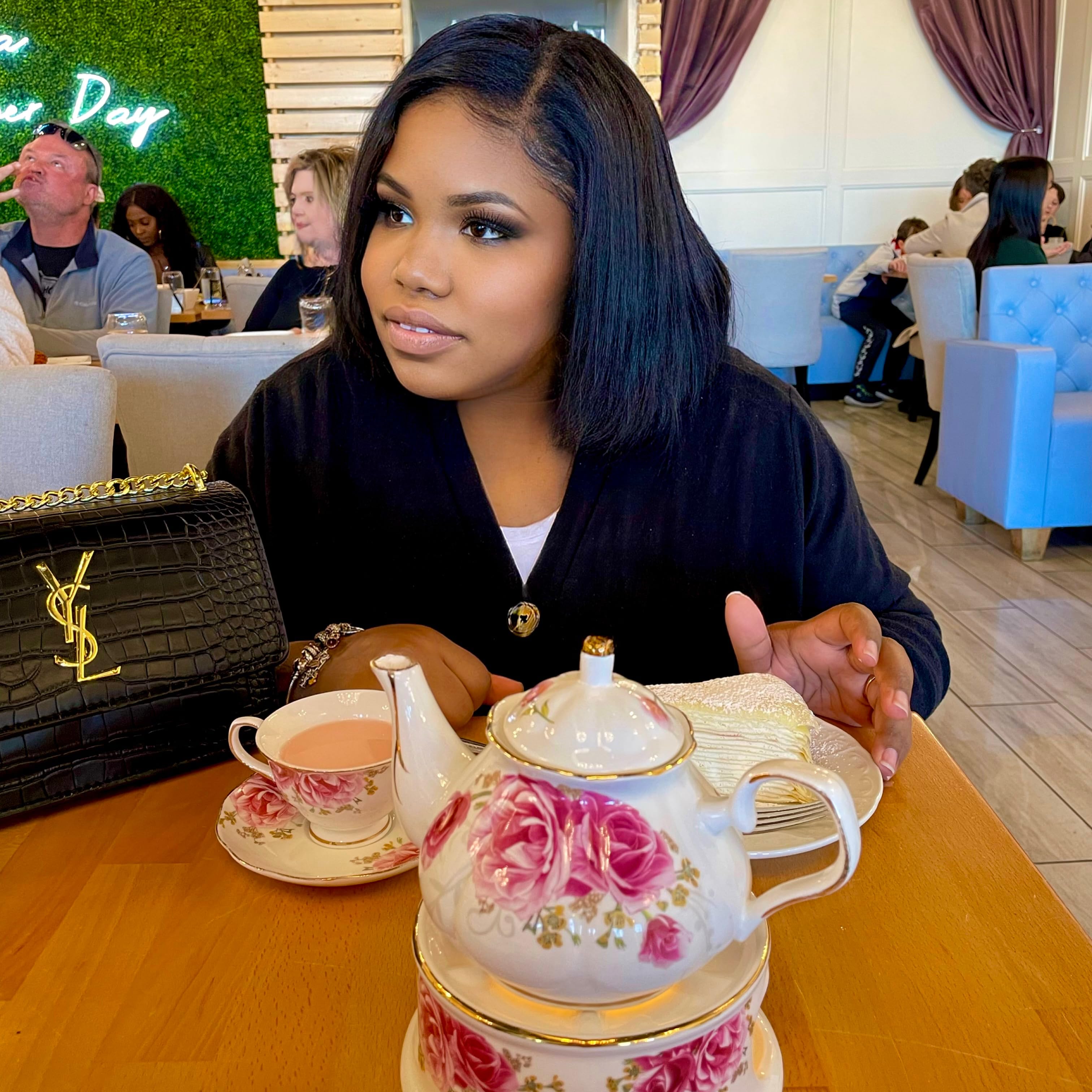 Teneshia 💋's Amazon Page