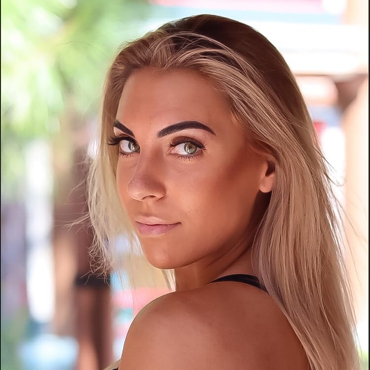 Ally's Amazon Store's Amazon Page