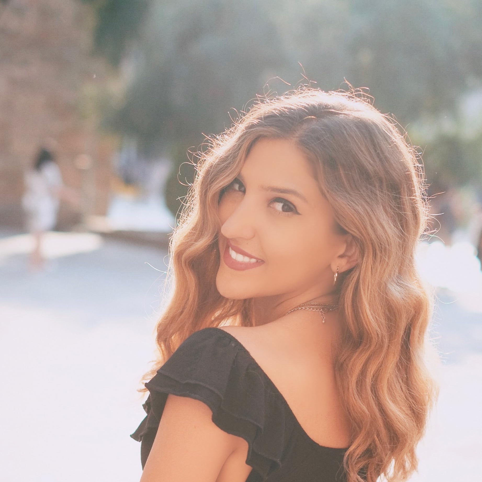 Angela Samartano's Amazon Page