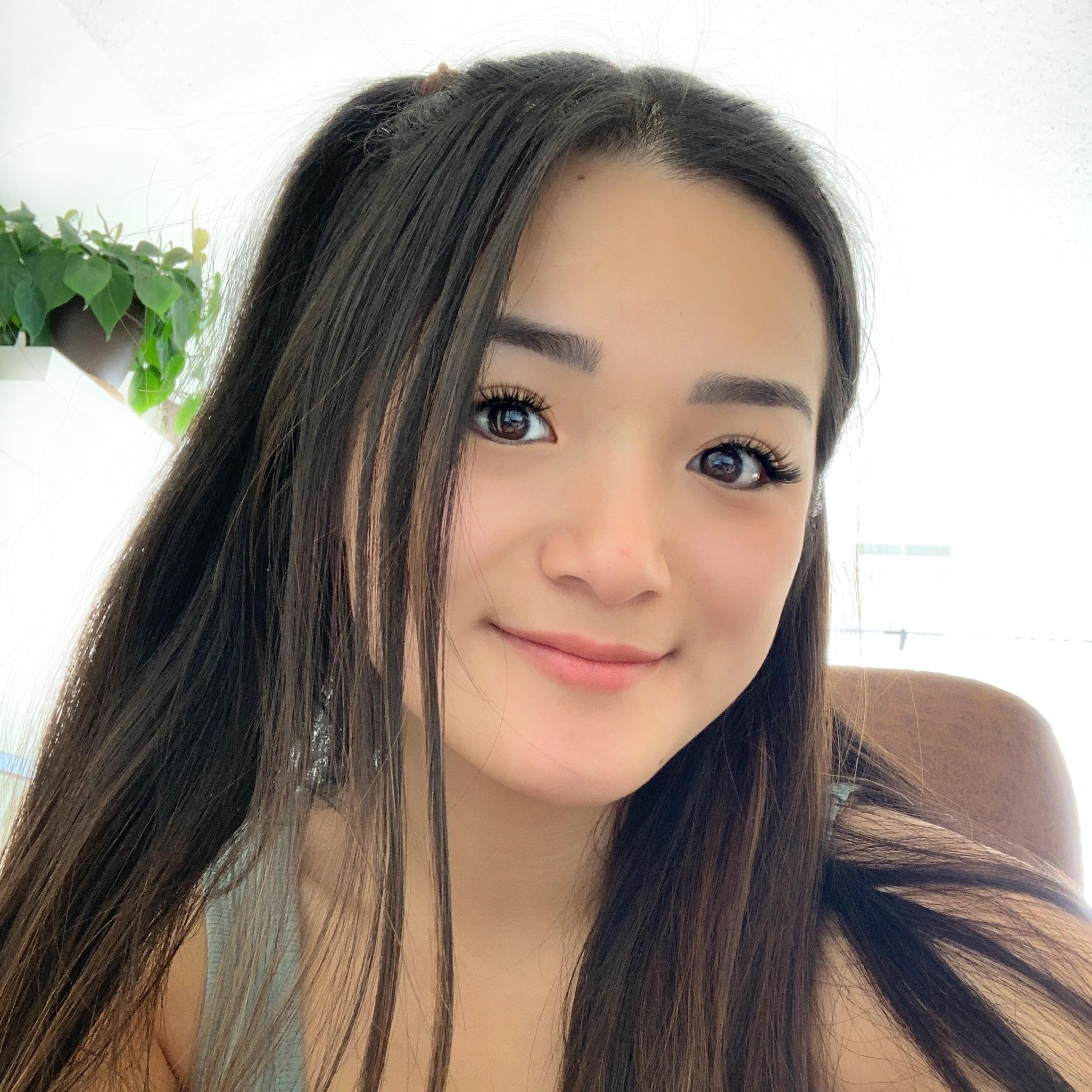 Lucy Li's Instagram, Twitter & Facebook on IDCrawl