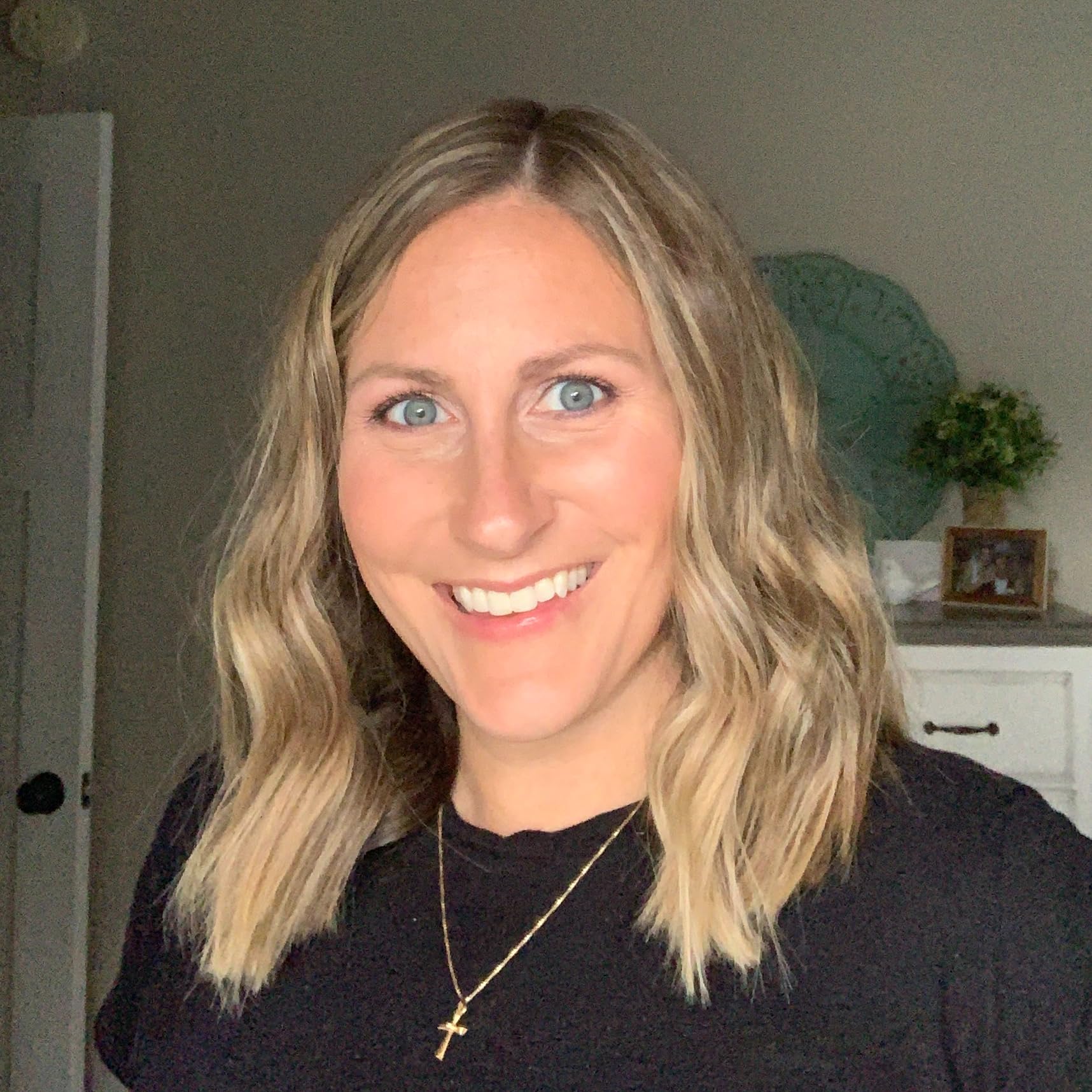 Sara Snell's Amazon Page