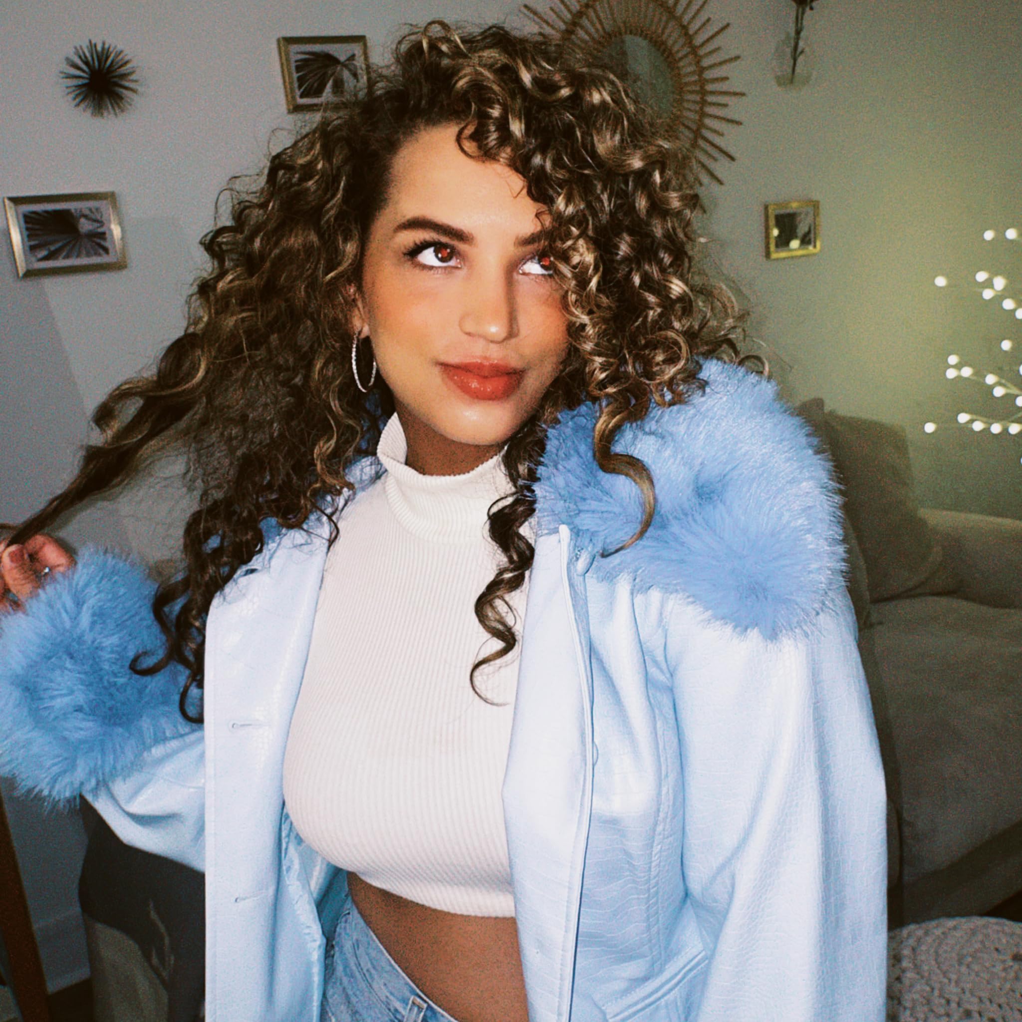 Victoria Fernandez's Amazon Page