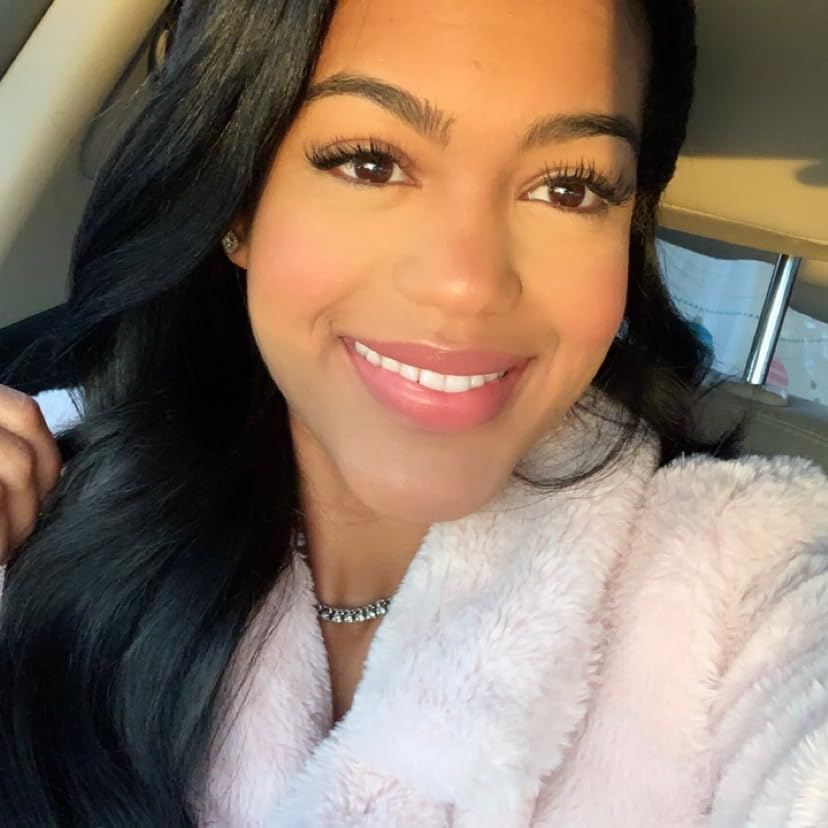 Sheyla Sanchez's Amazon Page