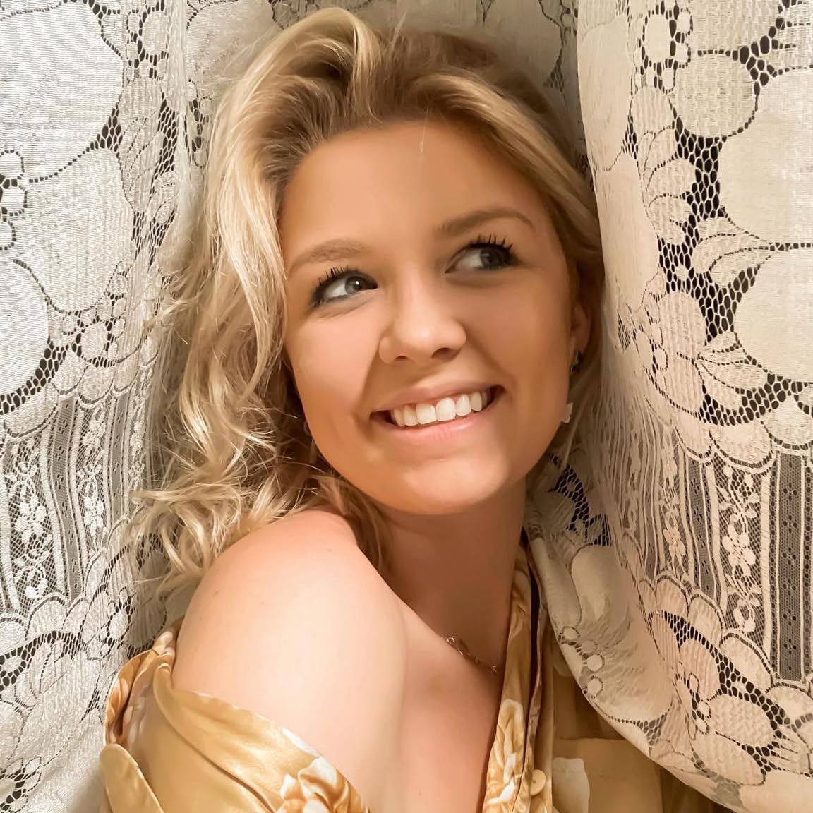 Emma Elizabeth's Amazon Page