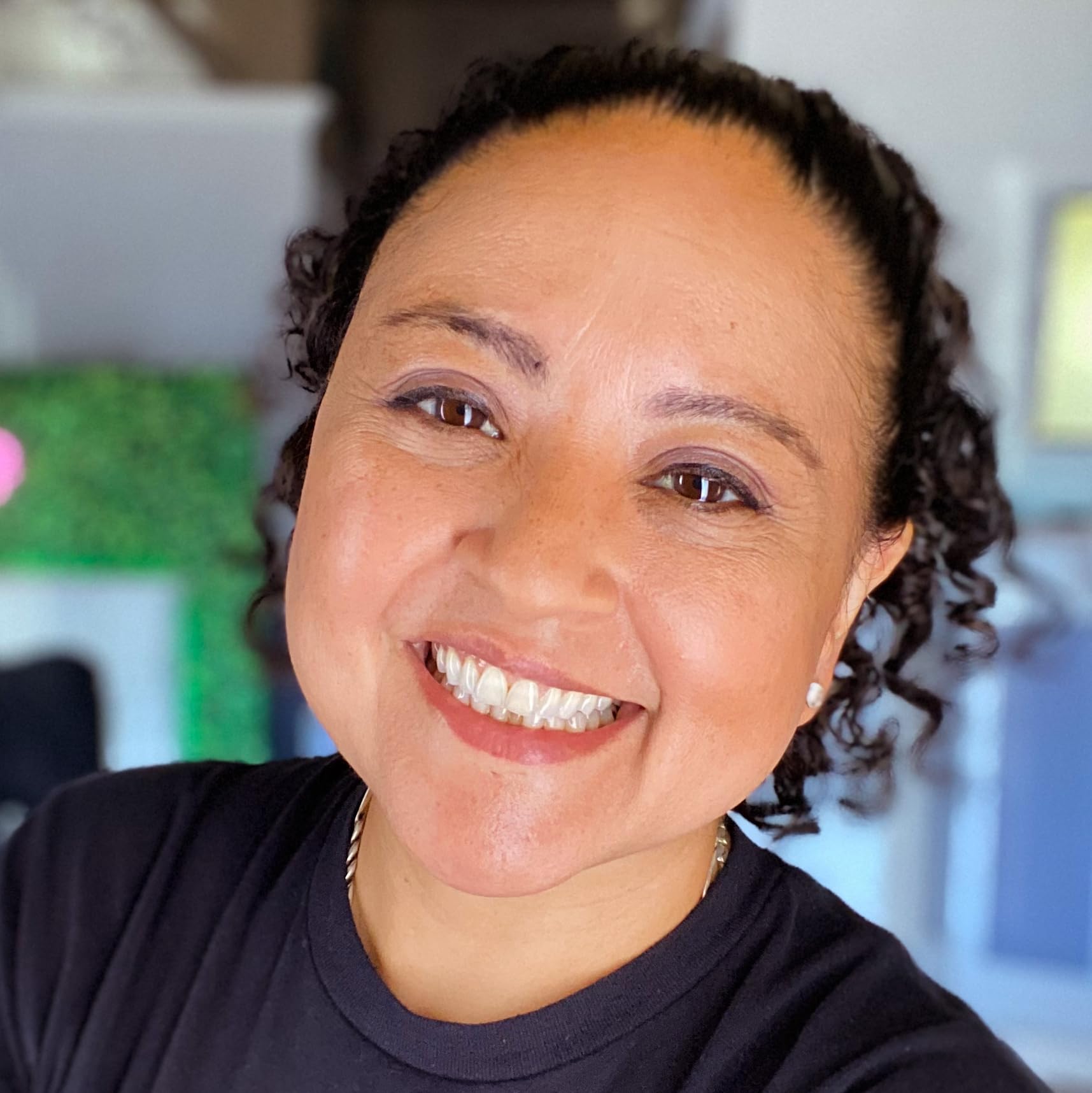 Sandy Martinez | Content Creator's Amazon Page