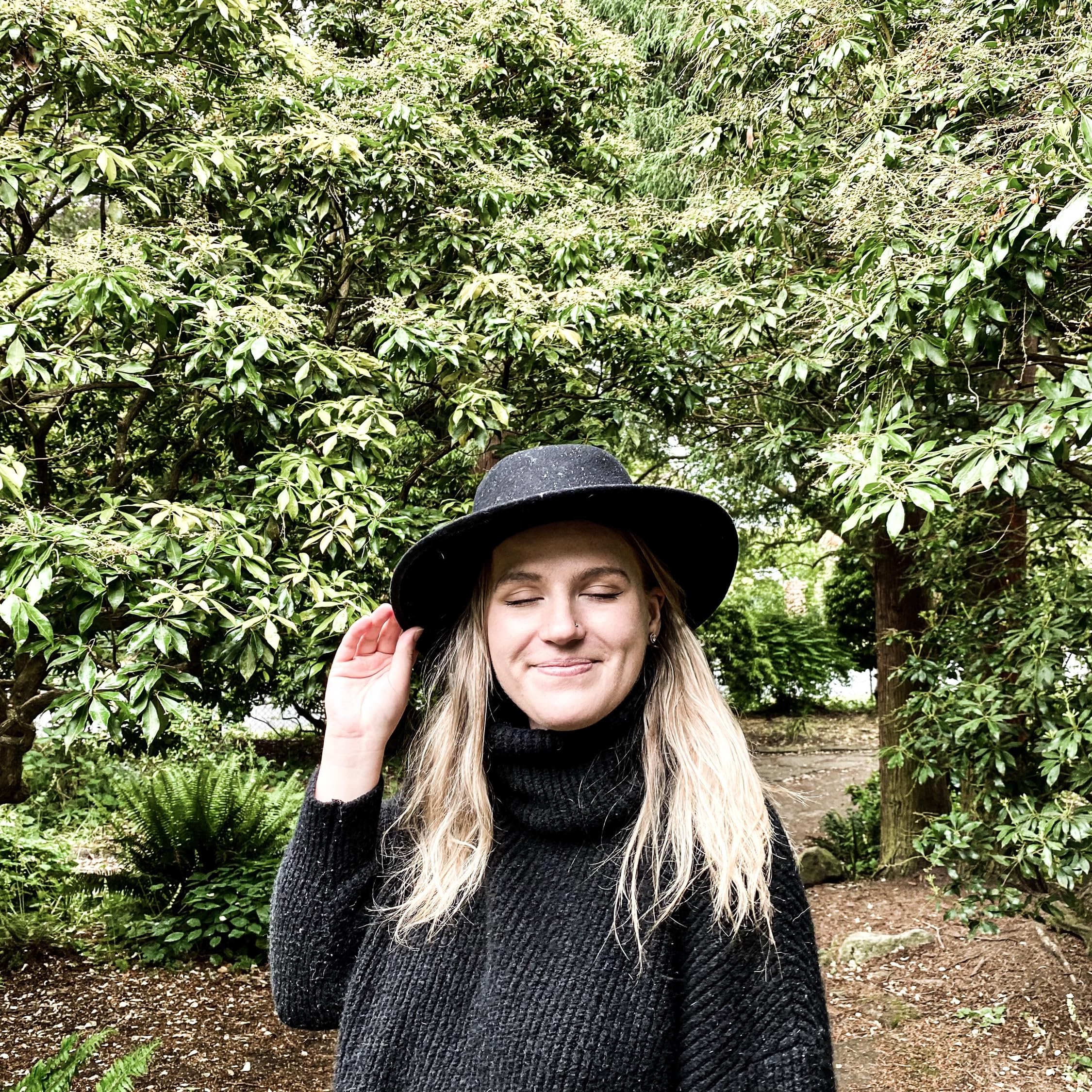 Reselling, Fashion, and Sustainable Living Products's Amazon Page