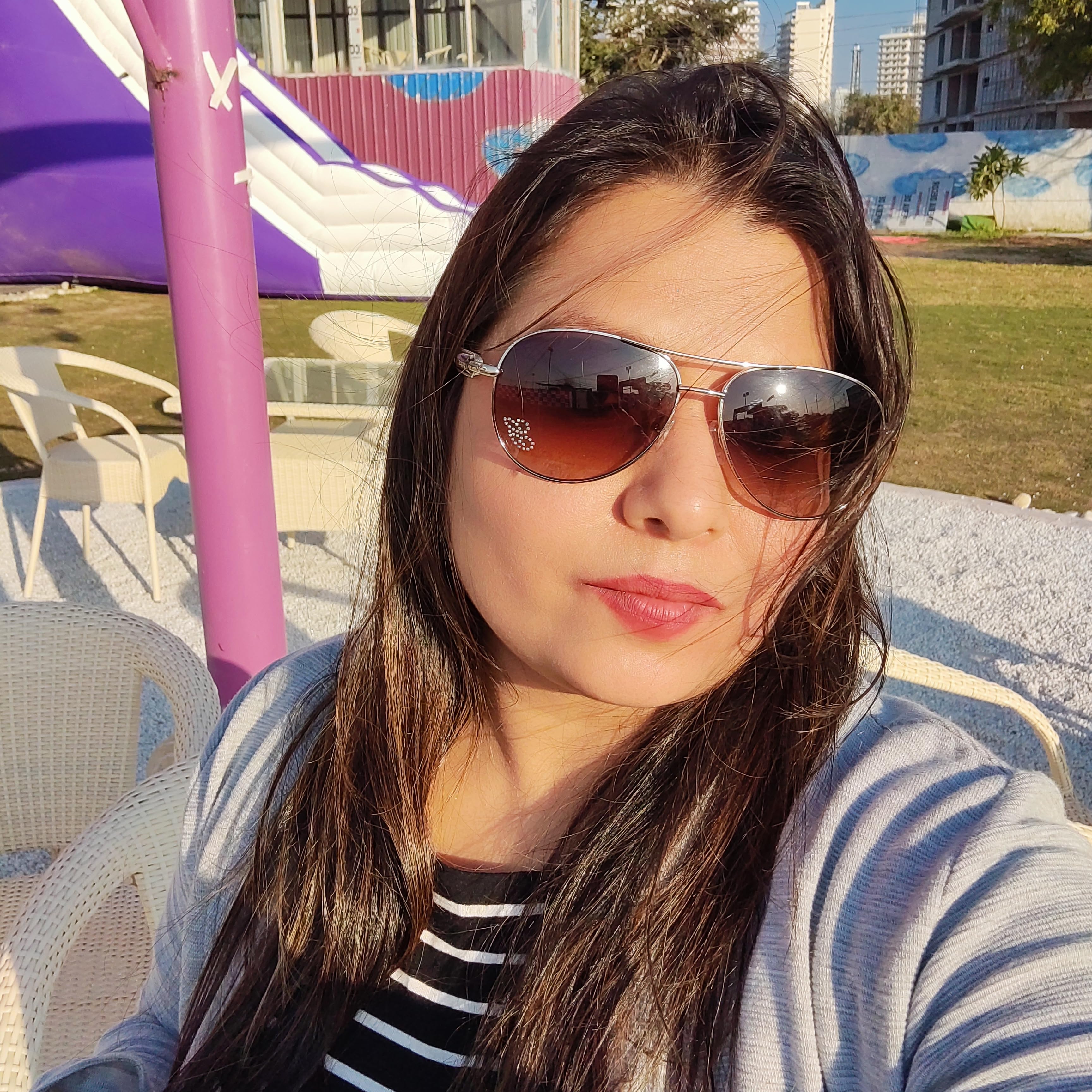 Rakhi srivastava's Amazon Page