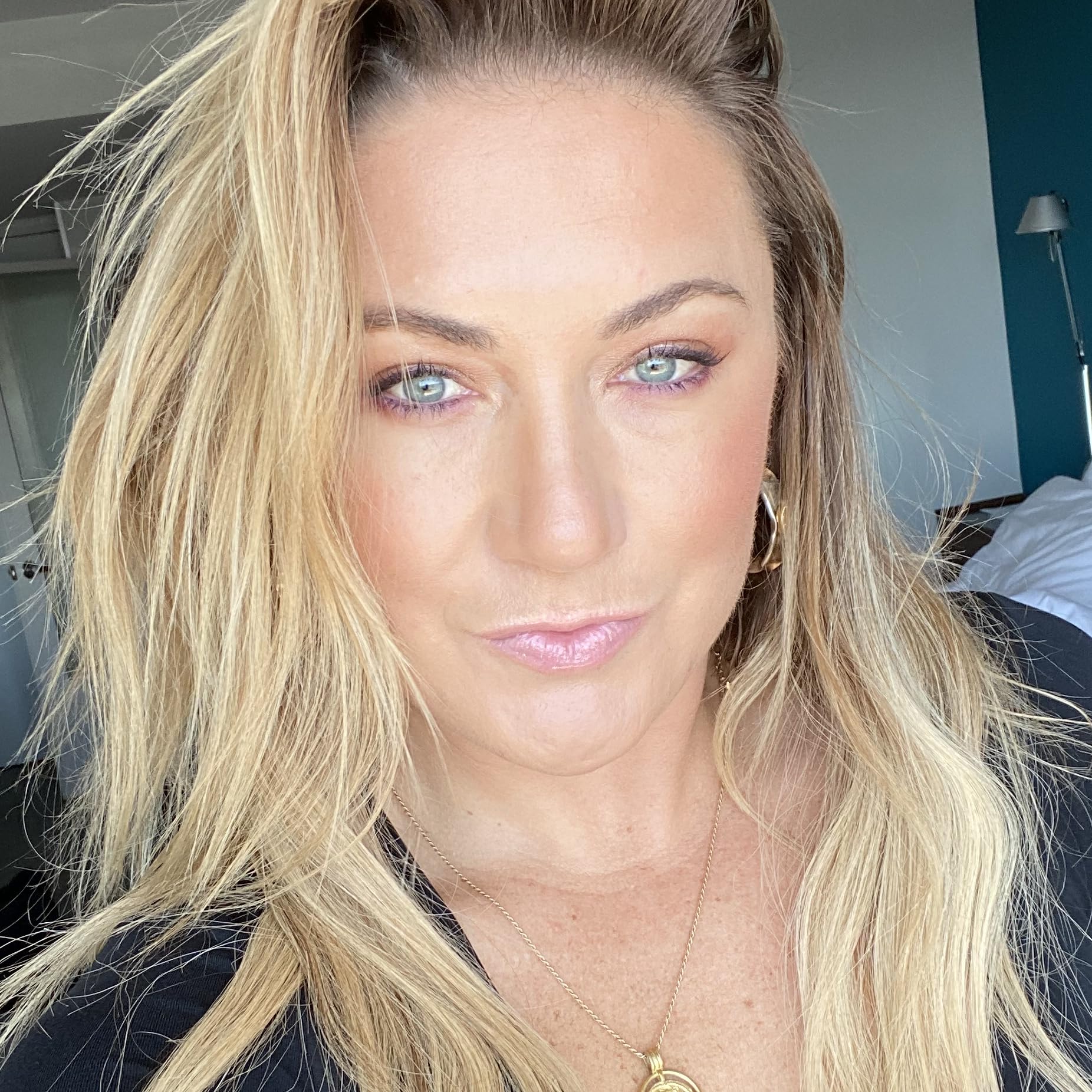 TOBI MAKEUP's Amazon Page