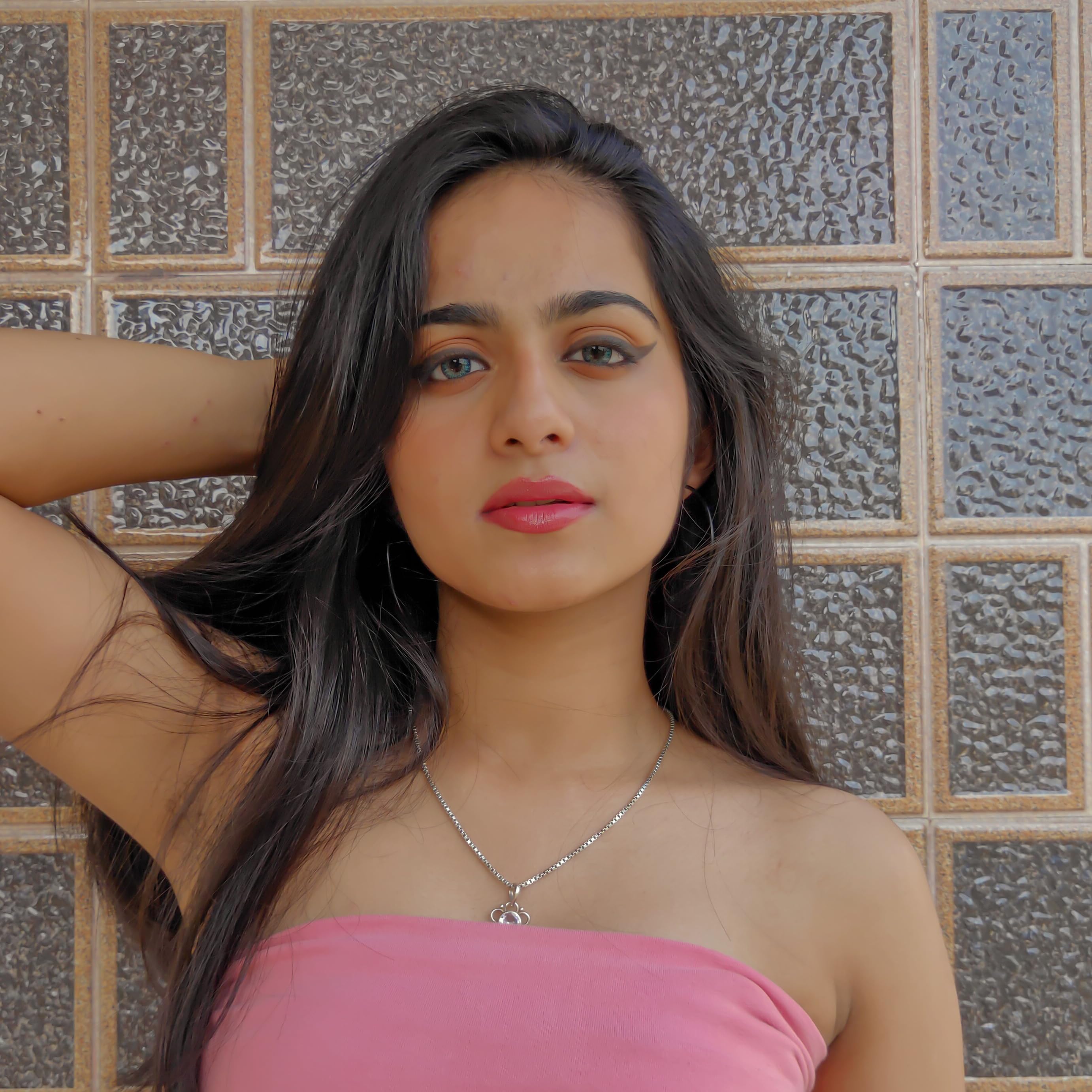 Aridhi Gupta's Amazon Page