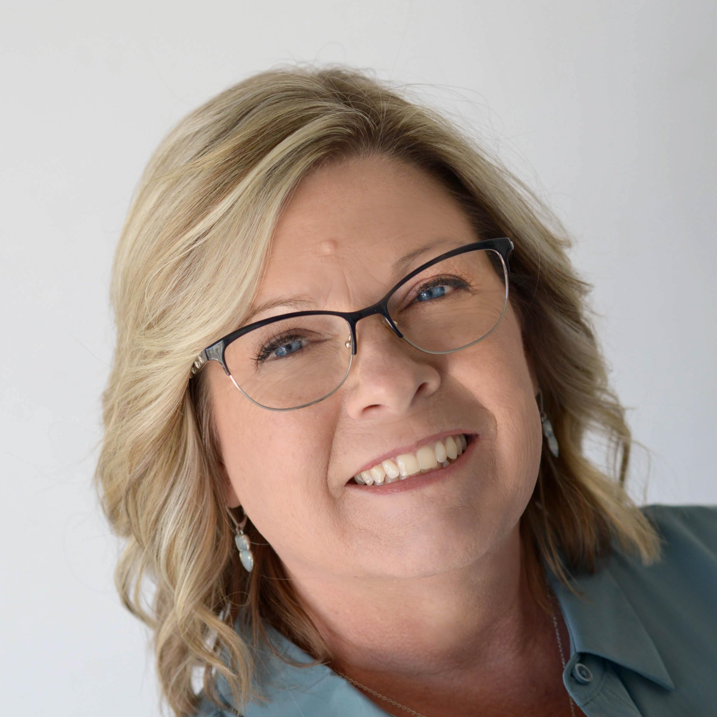 Vicki Adams's Amazon Page