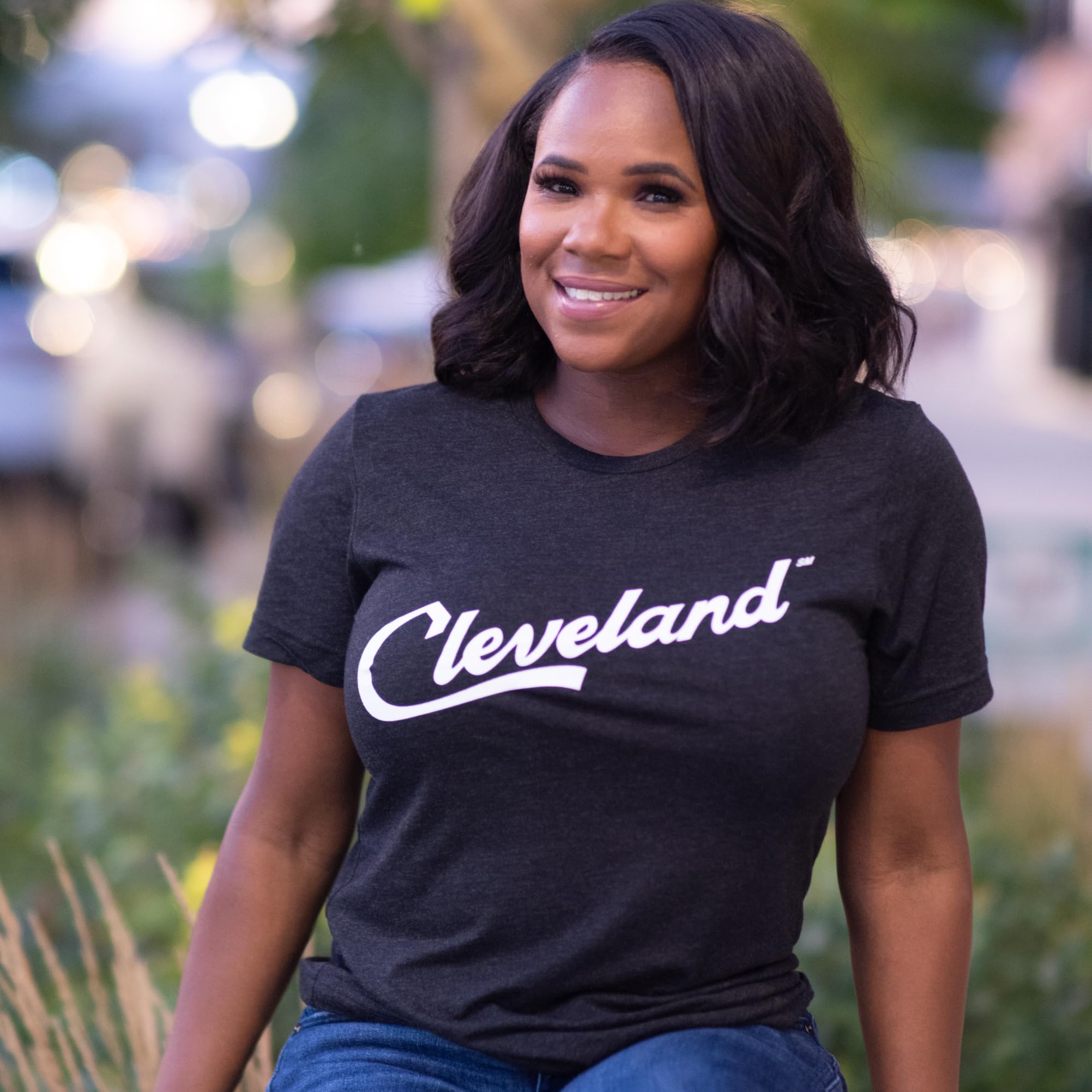 Courtney Covers Cleveland's Amazon Page