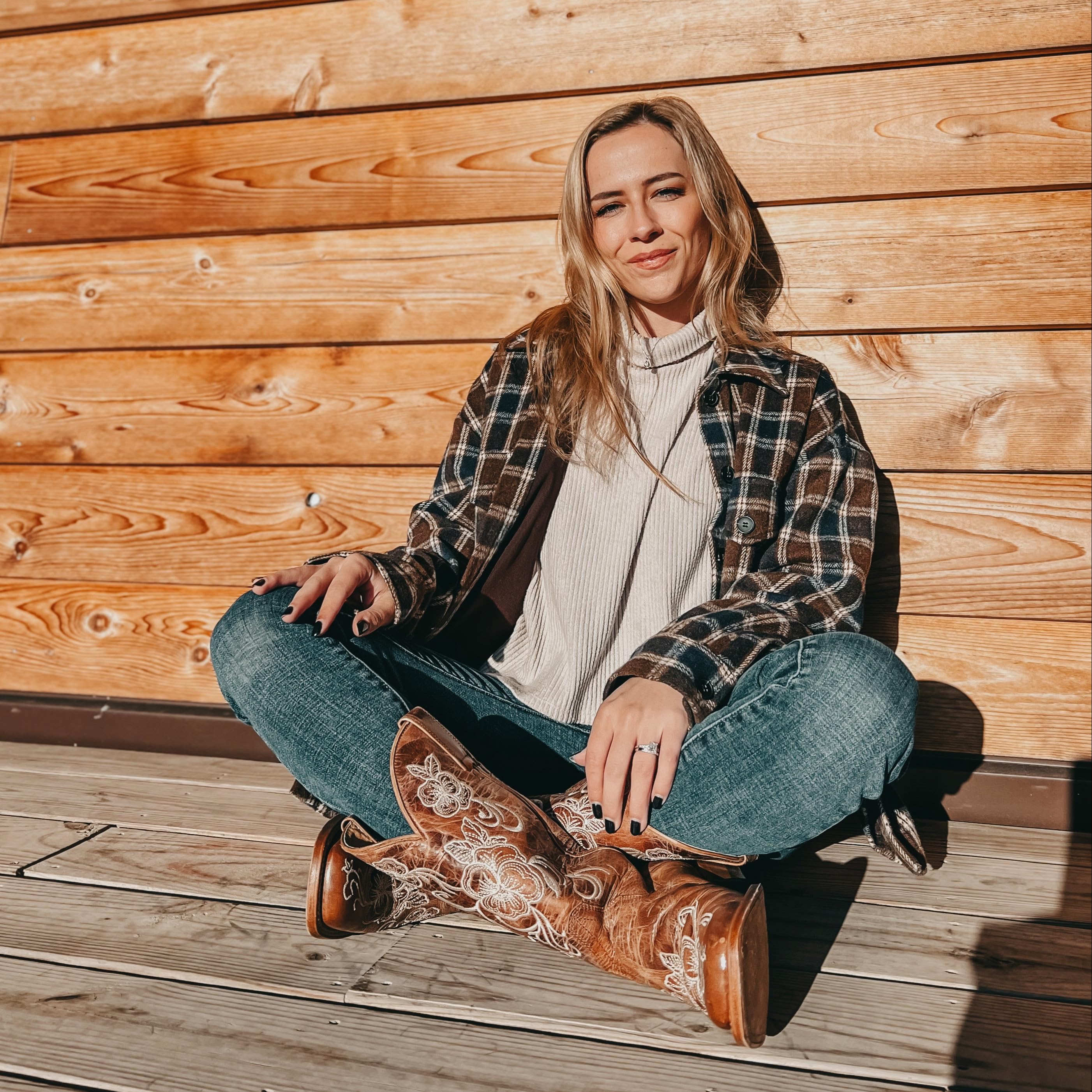 laura loughridge's Amazon Page