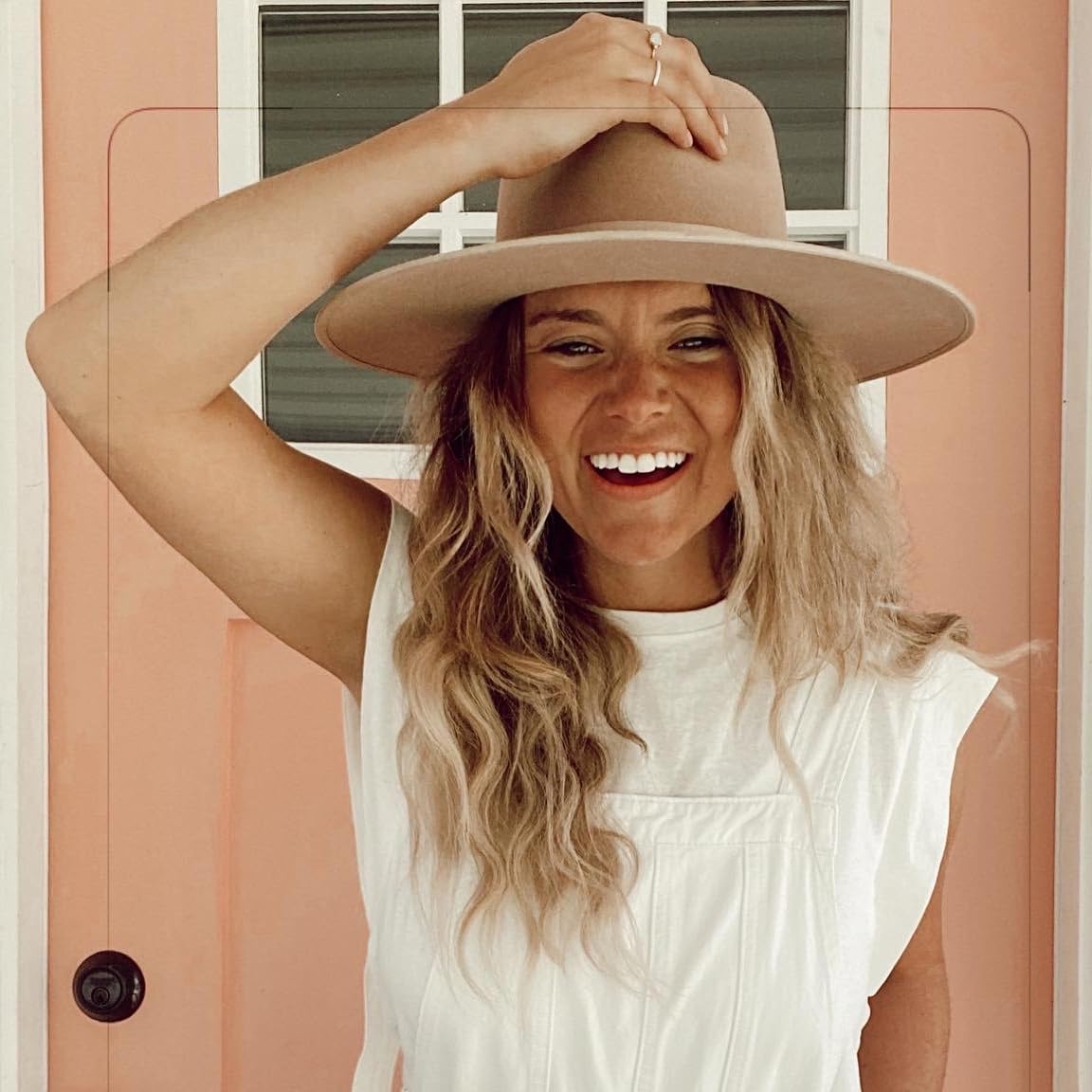 Laura Marie Merida (Lou)'s Amazon Page