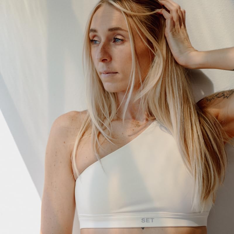 Kaylie Daniels | The Glow Method's Amazon Page