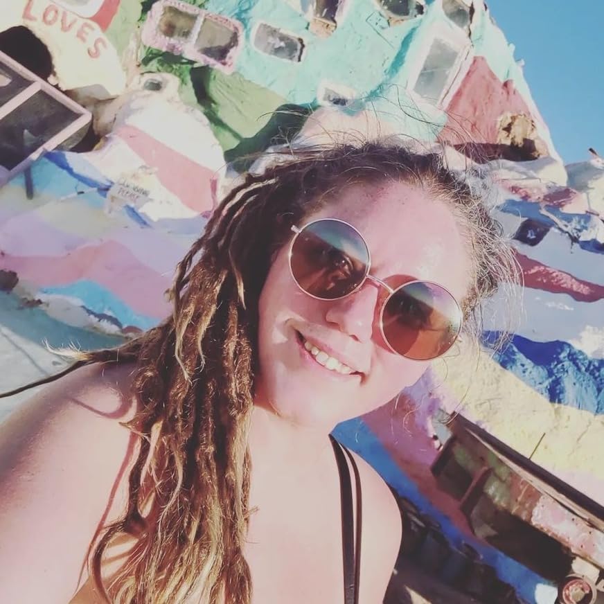 Kayzie Nicole's Amazon Page