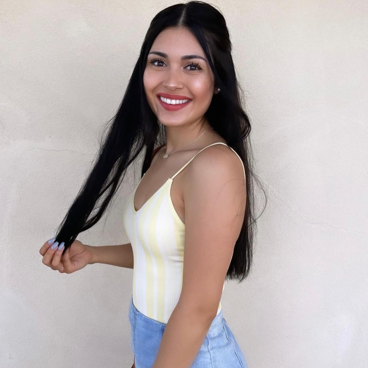 Lauryn Flores's Amazon Page