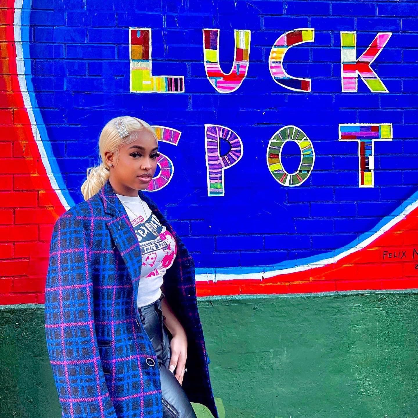 ALLURE LADUR's Amazon Page