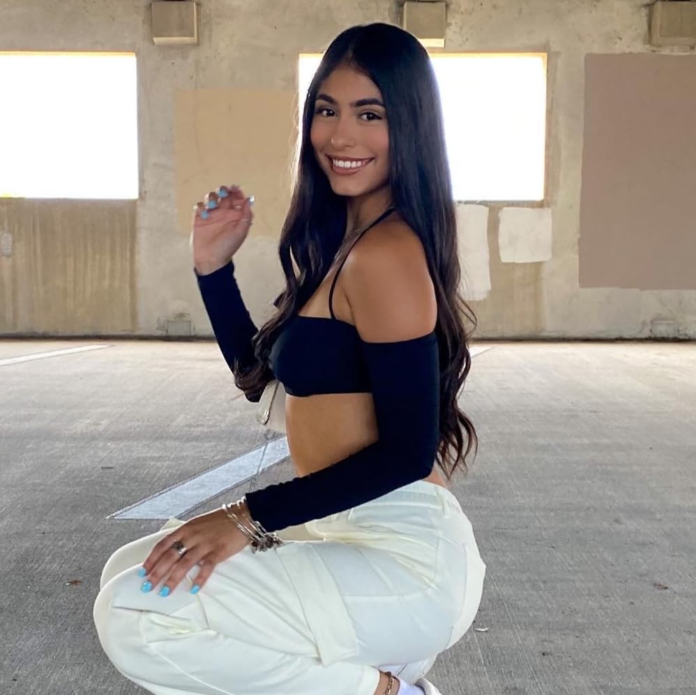 Laura Marcela's Amazon Page