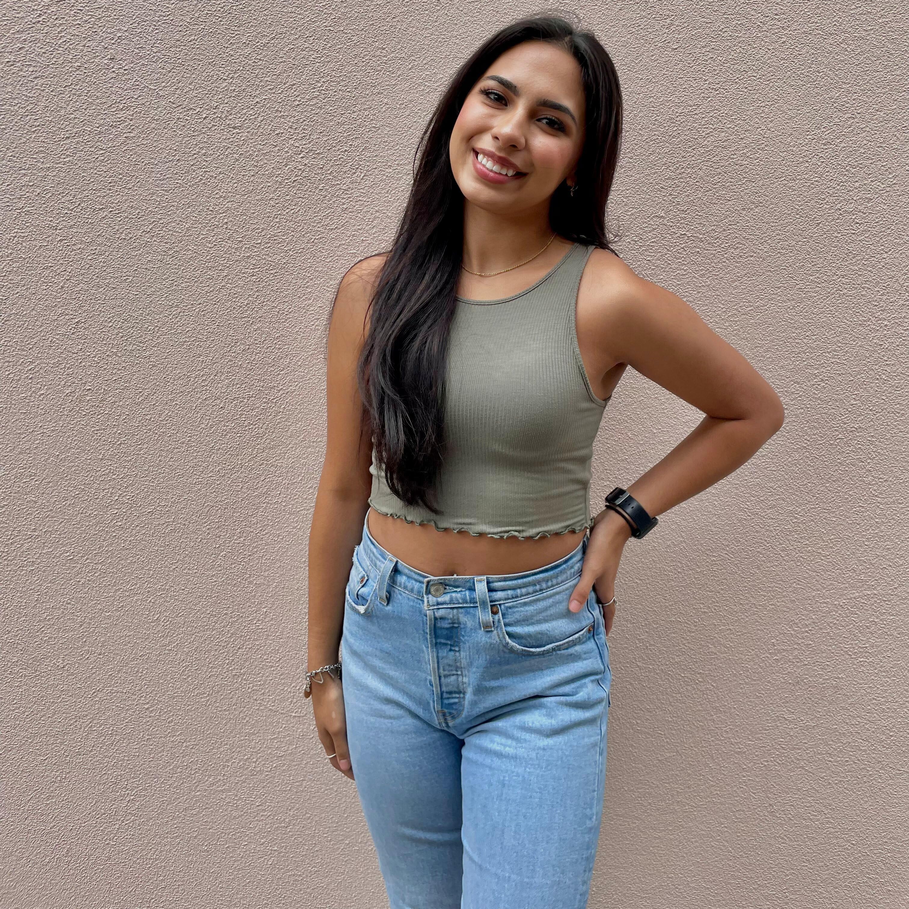 lizette alexis's Amazon Page