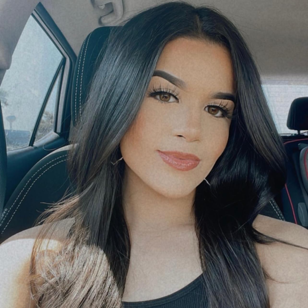 Lizzy Lopez's Amazon Page