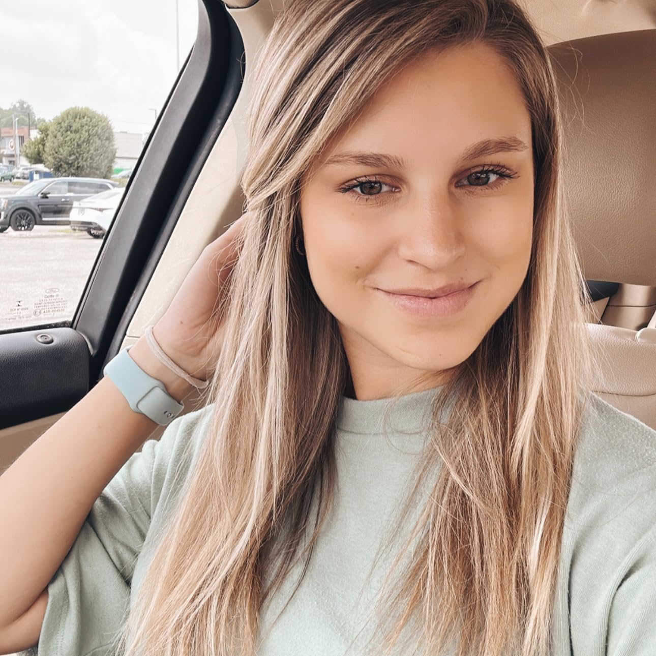 Trace & Lydia Bates's Amazon Page