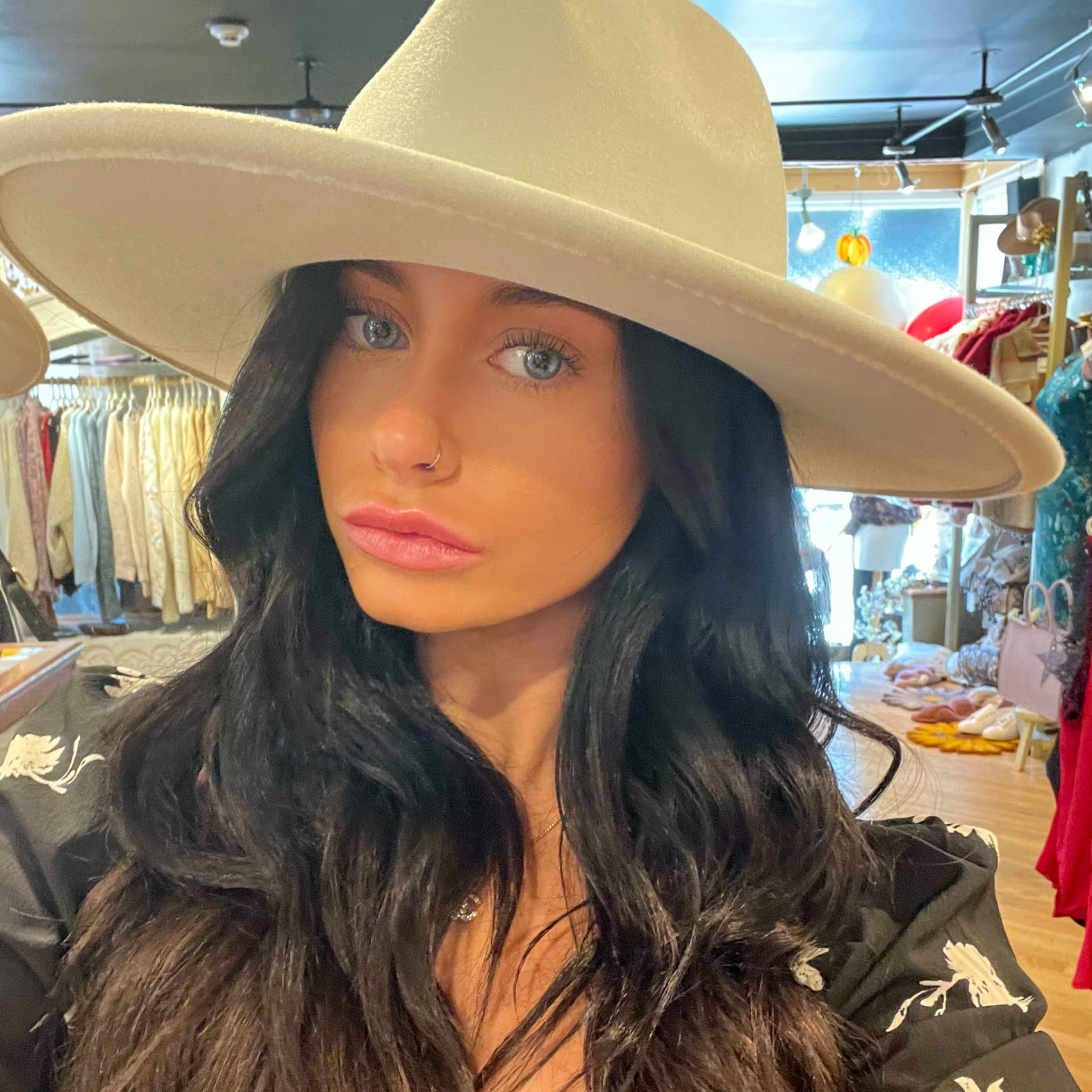 Madison Colonna's Amazon Page