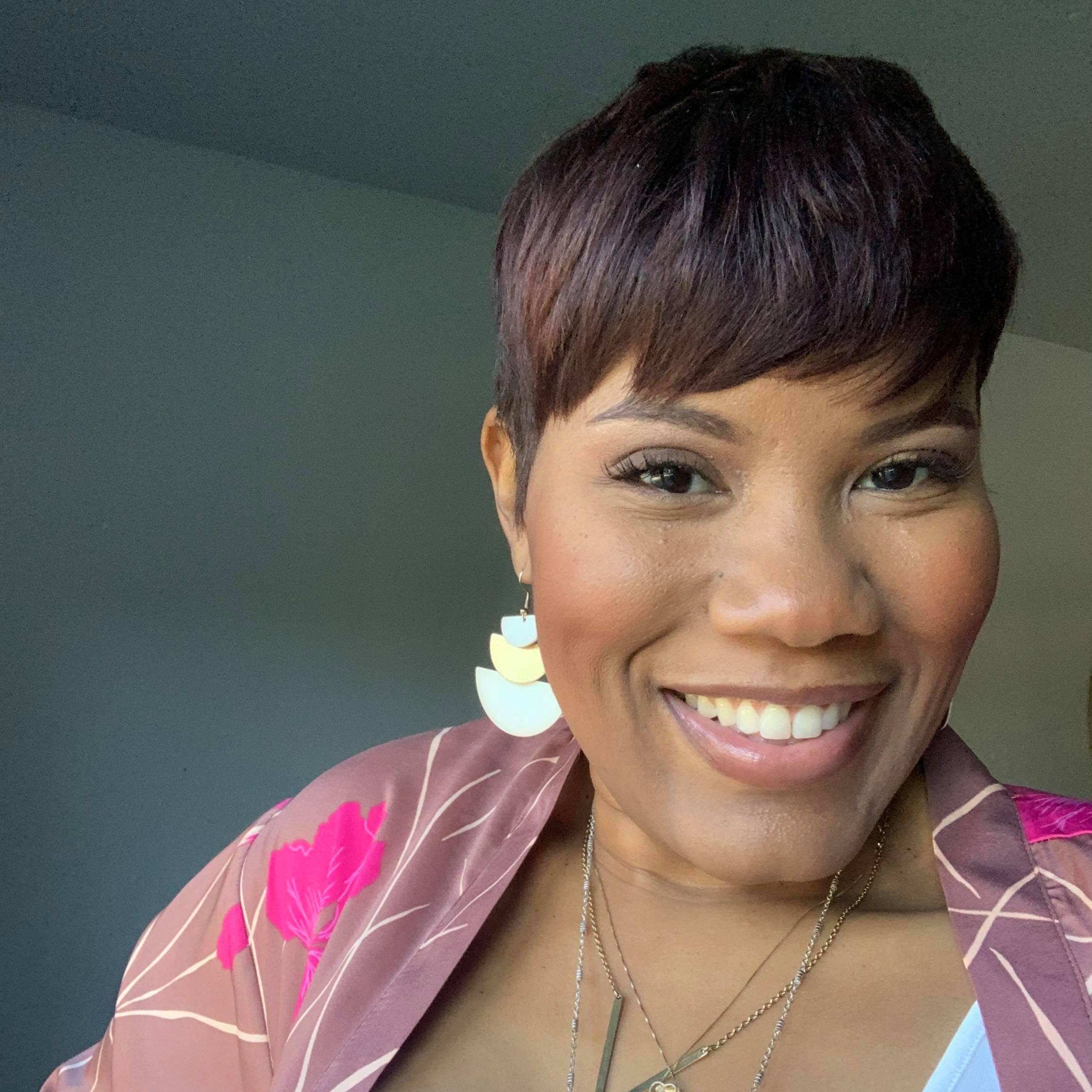 Mutha Hustla Must Haves!'s Amazon Page