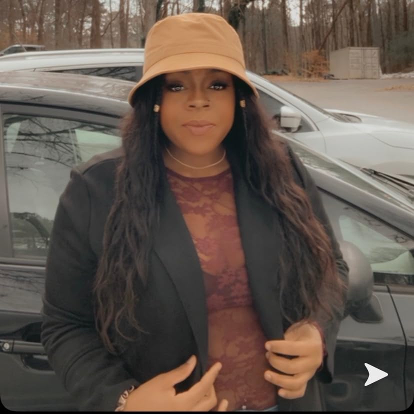 Novaa Simone's Amazon Page