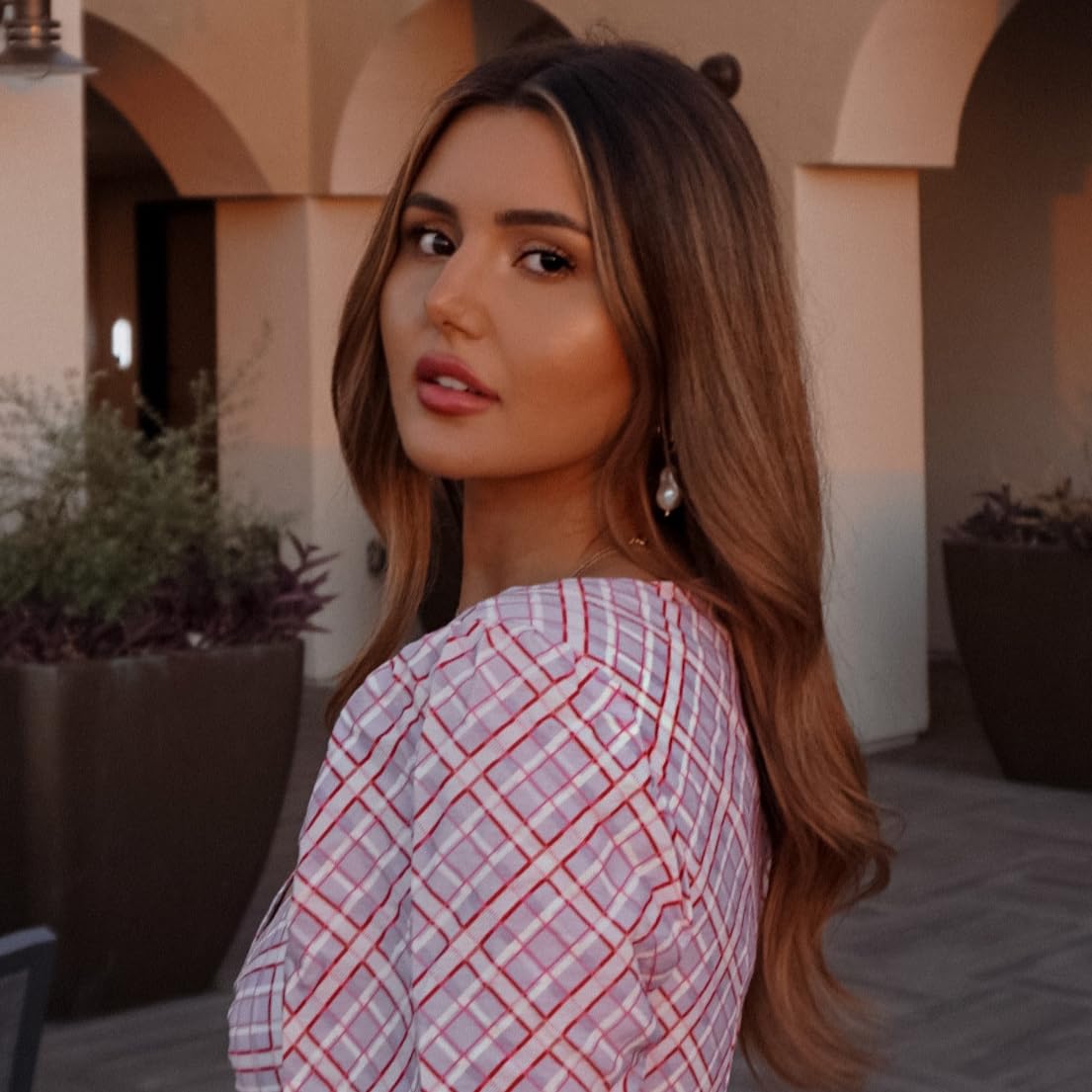 Parmida Robateau's Amazon Page