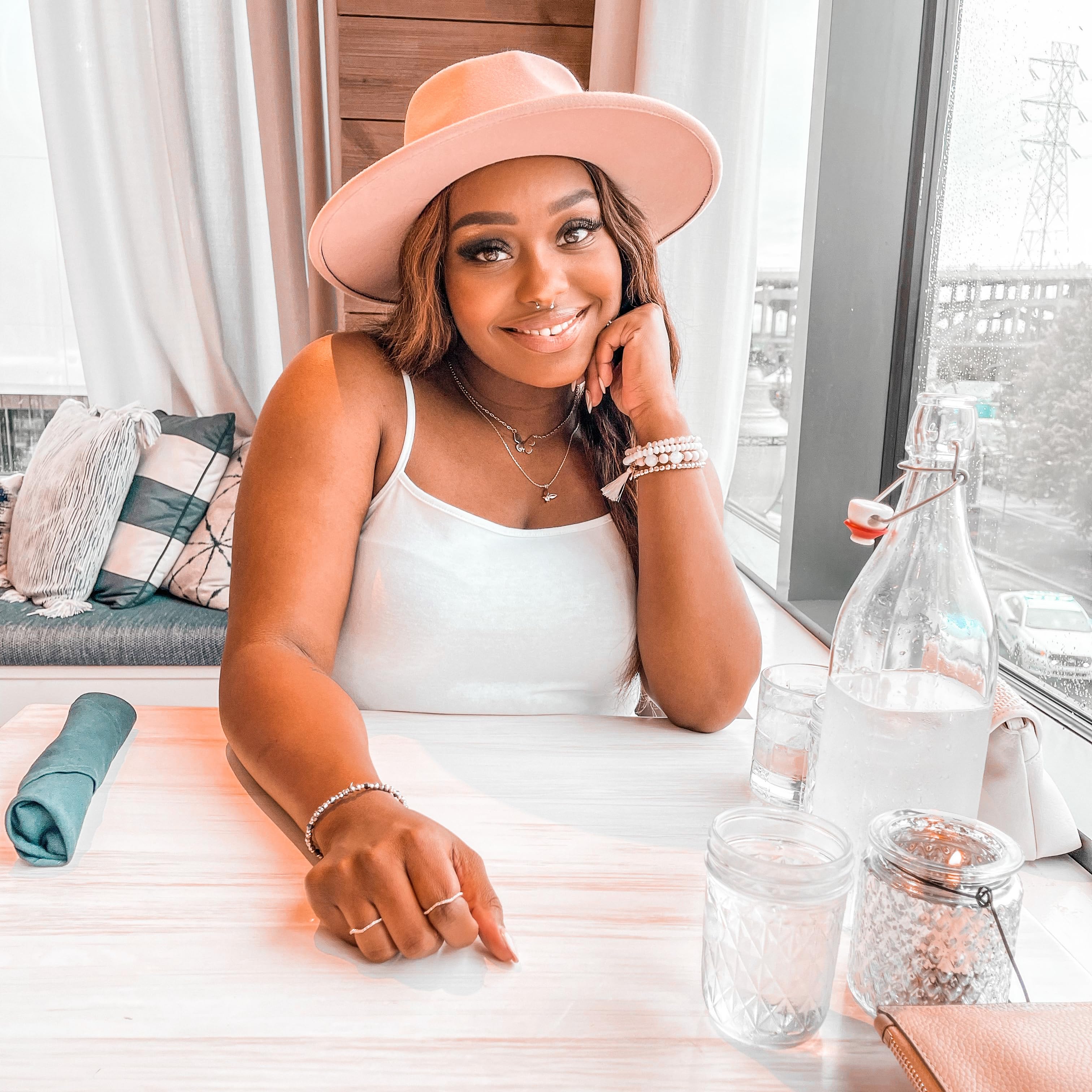 Cheyenne Lee Omia's Amazon Page