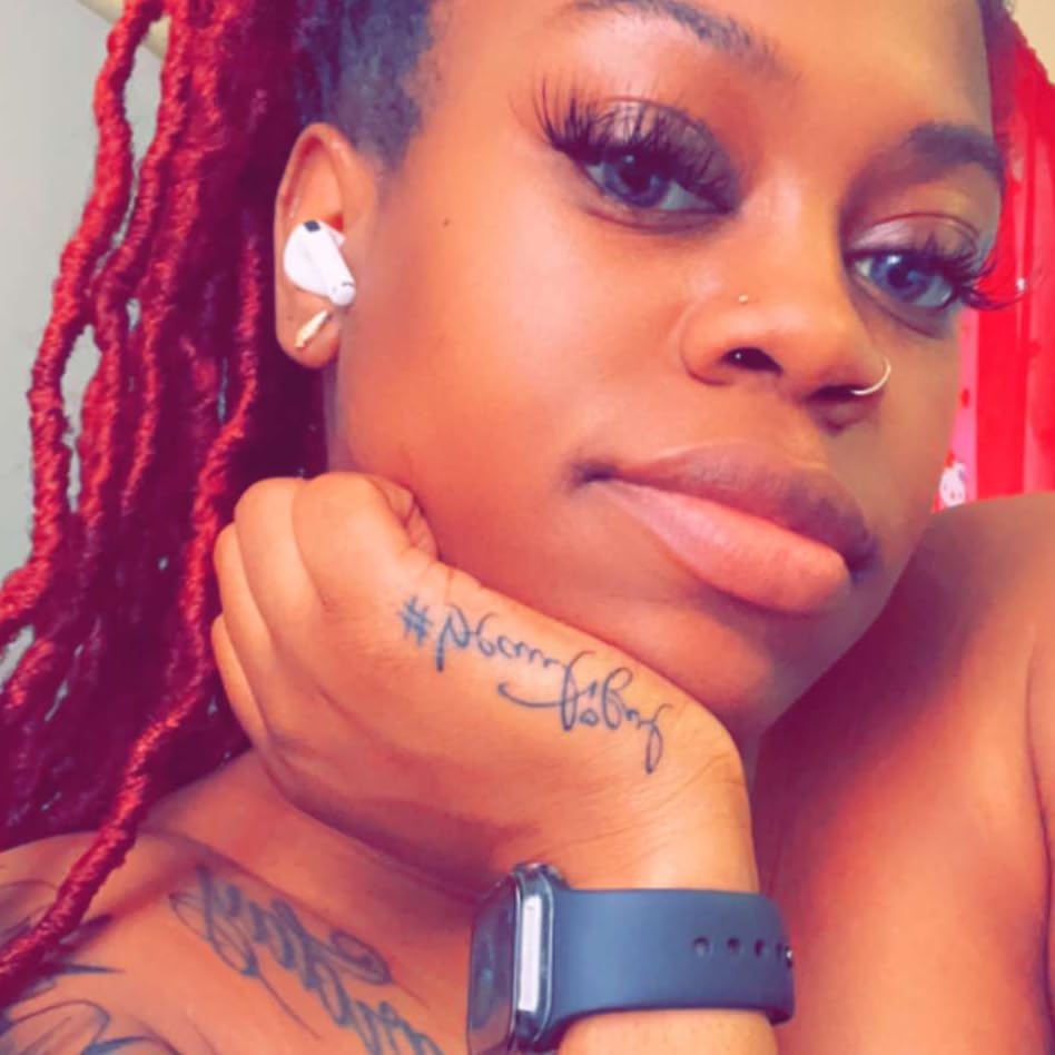 Amazon Essentials's Amazon Page