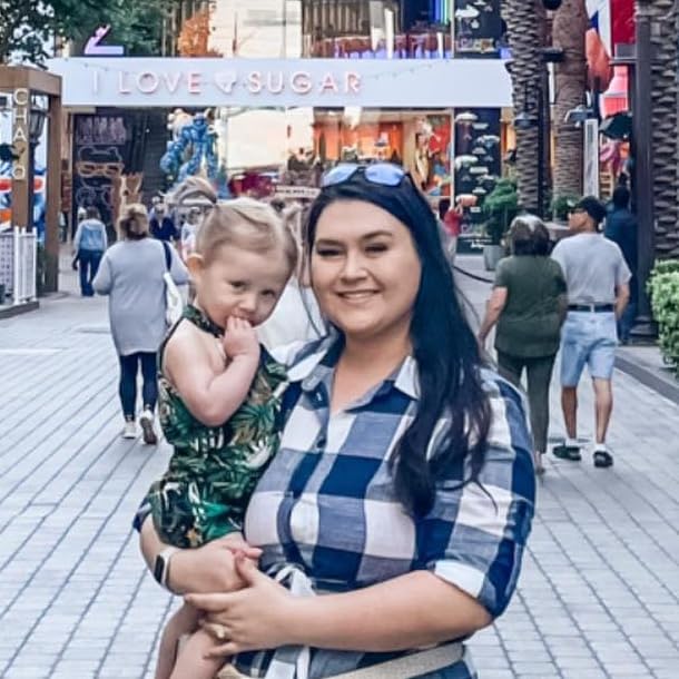 Saralyn S's Amazon Page