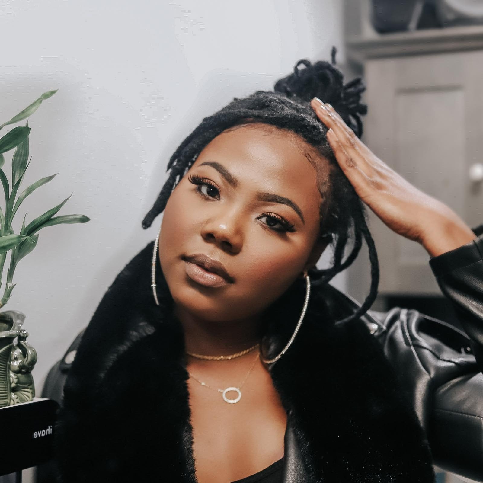 SHEZA- FINDS's Amazon Page