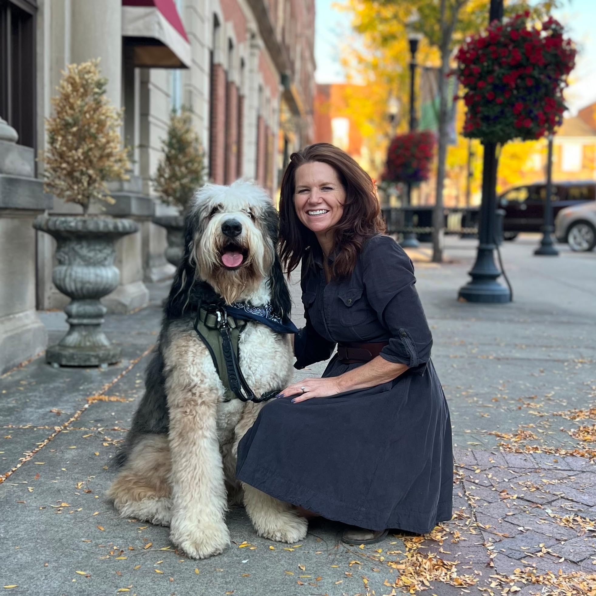 SYD, HIS MOM AND CLUTTER COMPANY's Amazon Page
