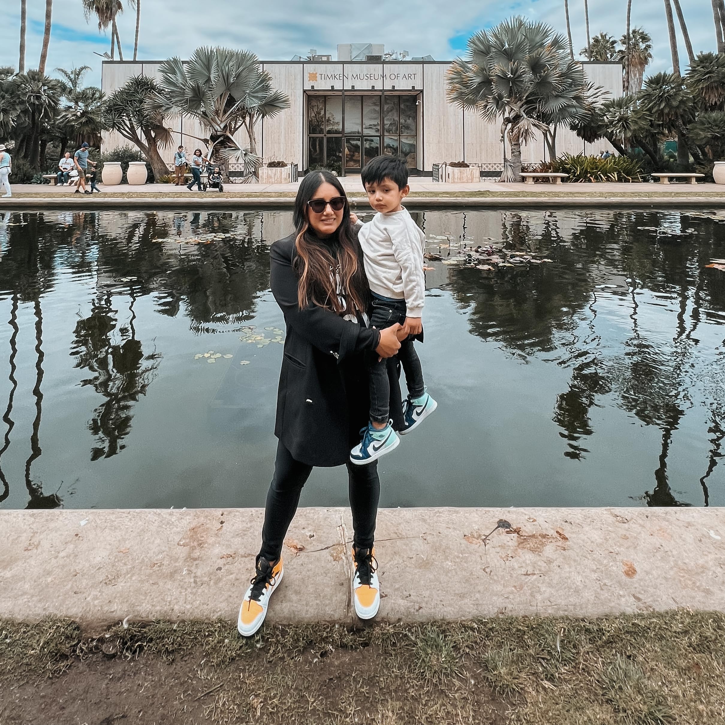 Elda Montoya's Amazon Page