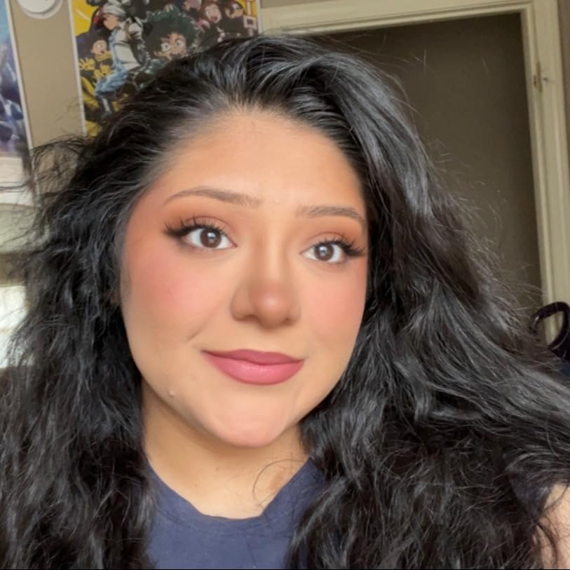 Yoanny GV's Amazon Page