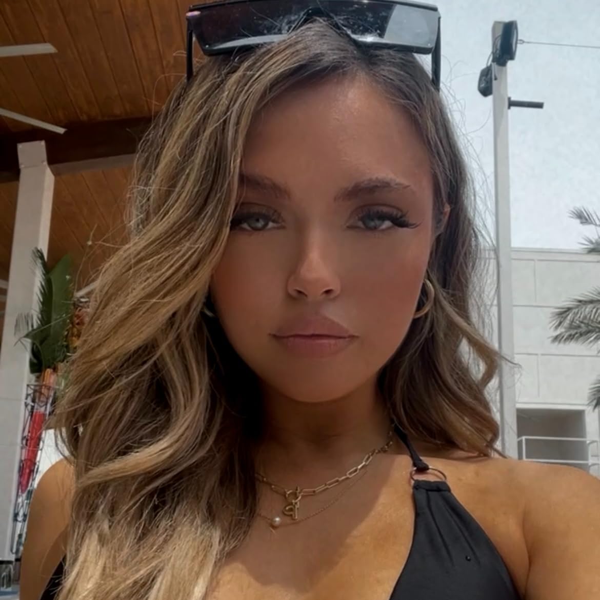 Zoe Alvarez's Amazon Page