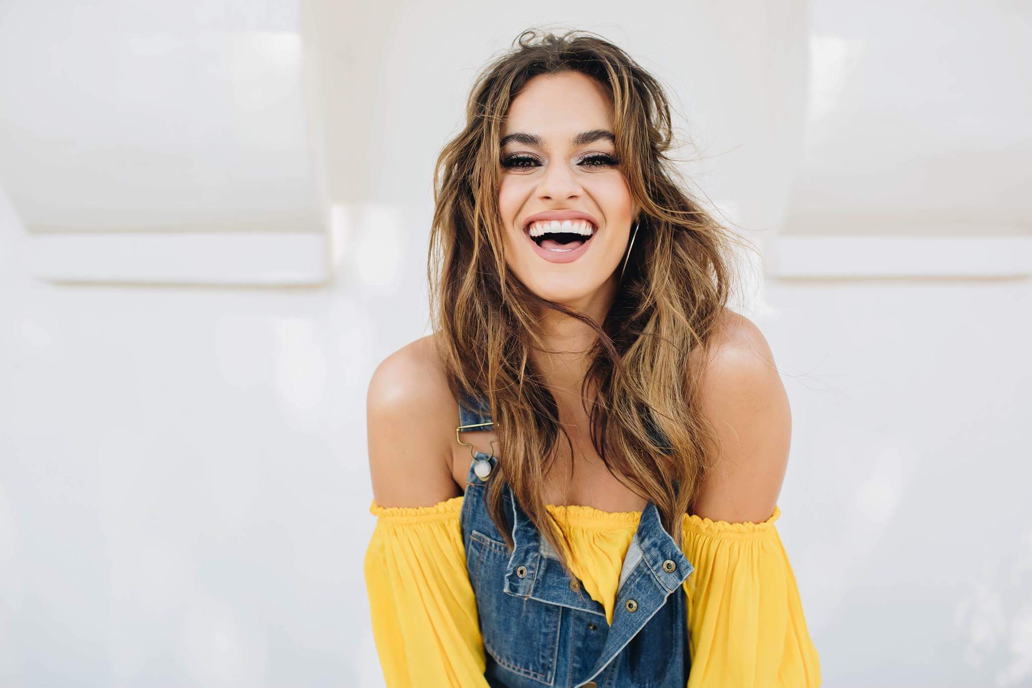 Taylor Saxelby's Amazon Page