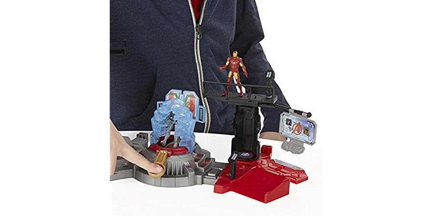 Marvel Avengers Age of Ultron Iron Man Lab Attack Playset