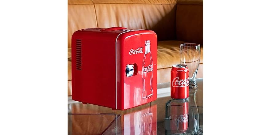 Coca-Cola 4 Liter Mini Cooler/Fridge, Red