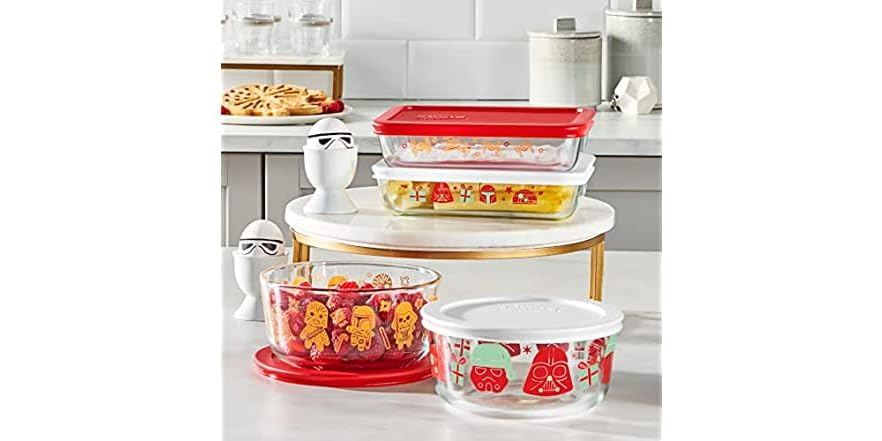 Pyrex Star Wars Holiday Themed Set