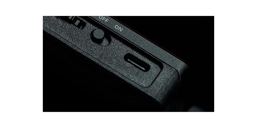 Aputure MC RGBWW Mini LED Light