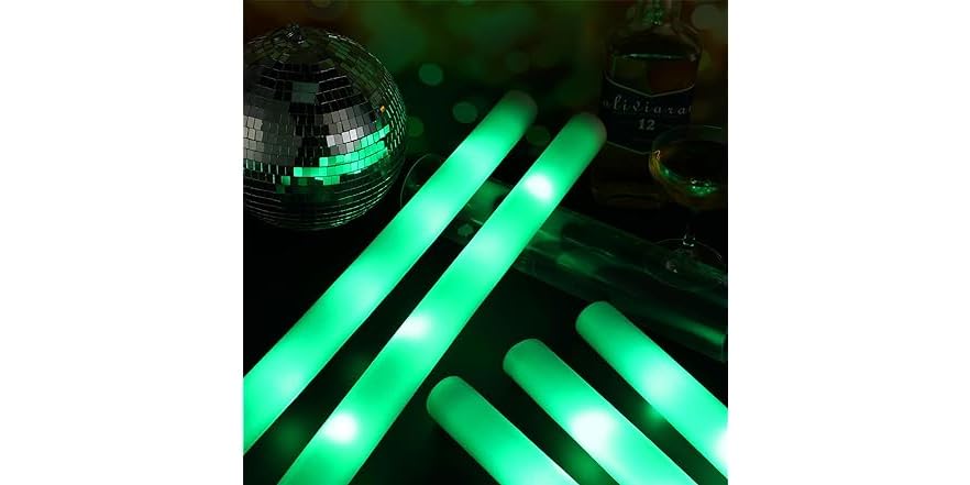 100 Pcs 18.9'' Green LED Glow Sticks