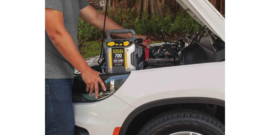 Stanley 'Fatmax' 700-Amp Peak Jump Starter With Compressor