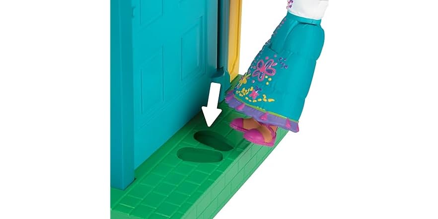 Disney Encanto Mirabel Doll & Room Set
