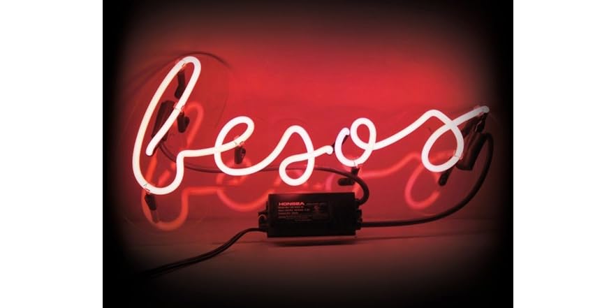 Oliver Gal 'besos' Red Neon Sign