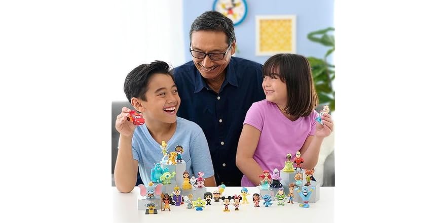 Disney100 Small But Mighty Figure Set