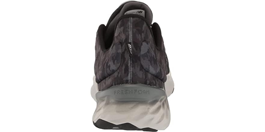 New Balance Men's Fresh Foam Roav V2 Running Shoe