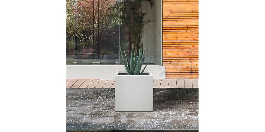 Kante Lightweight Modern Square Planter